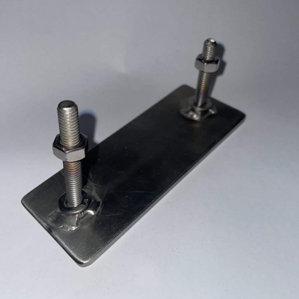 Rigger plate with Double Welded Bolt - Neaves Rowing Services